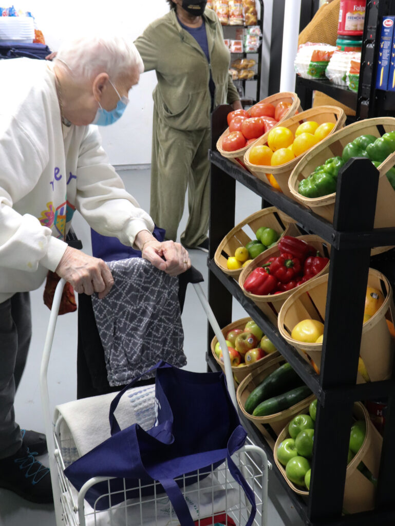 Seniors Shop For Free At New Goodr Grocery Store – Goodr